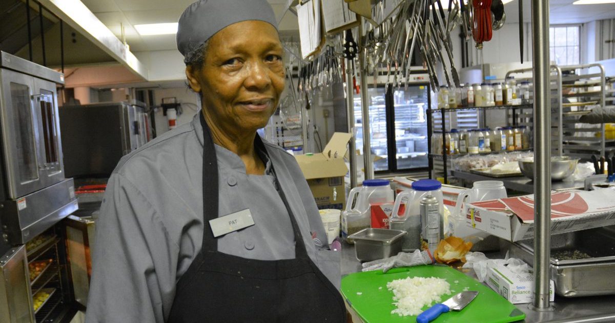 Longtime Transy food service worker receives inaugural award ...