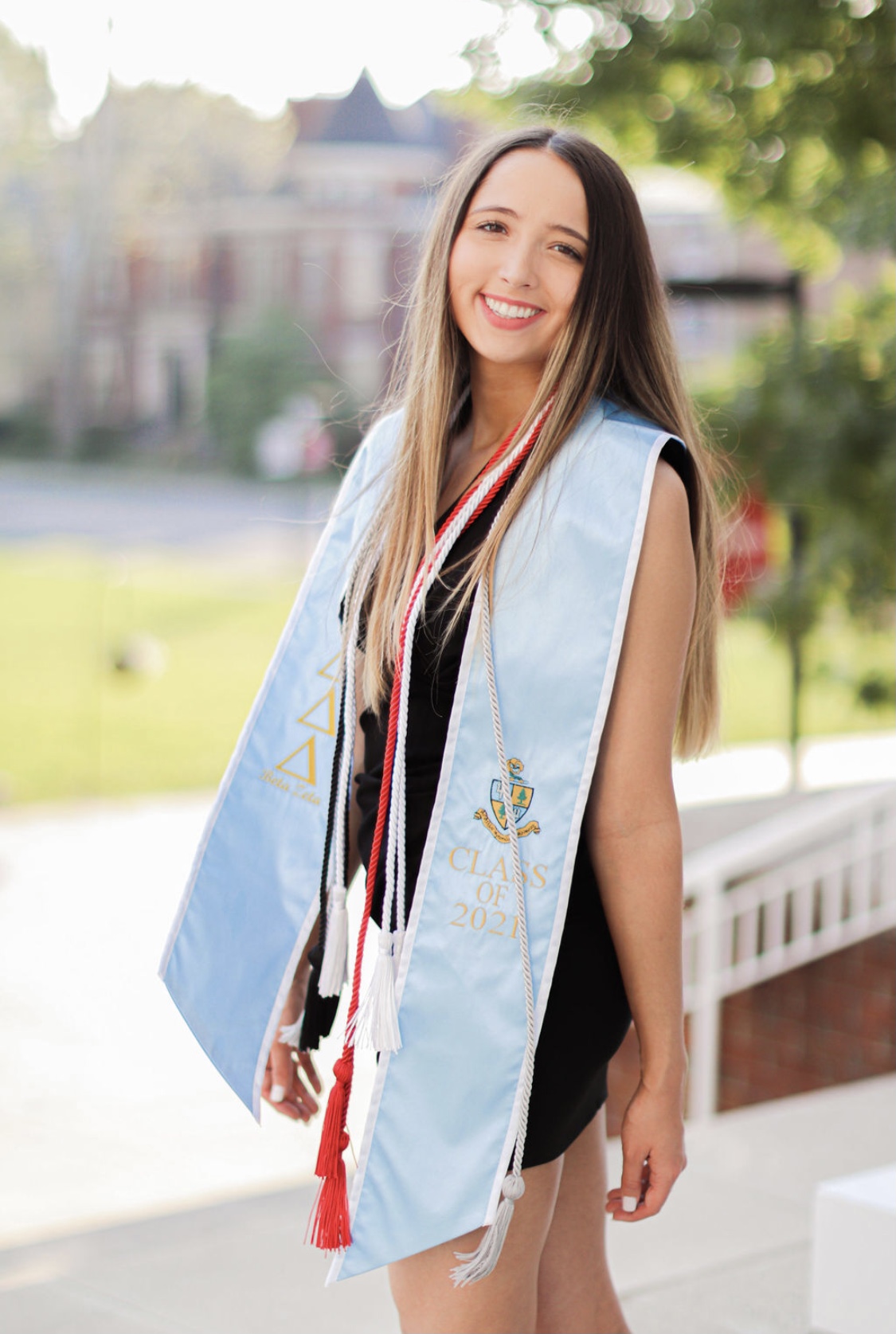 Lydia Beth Baggett Greenville, Kentucky Major: English Minor: Sociology